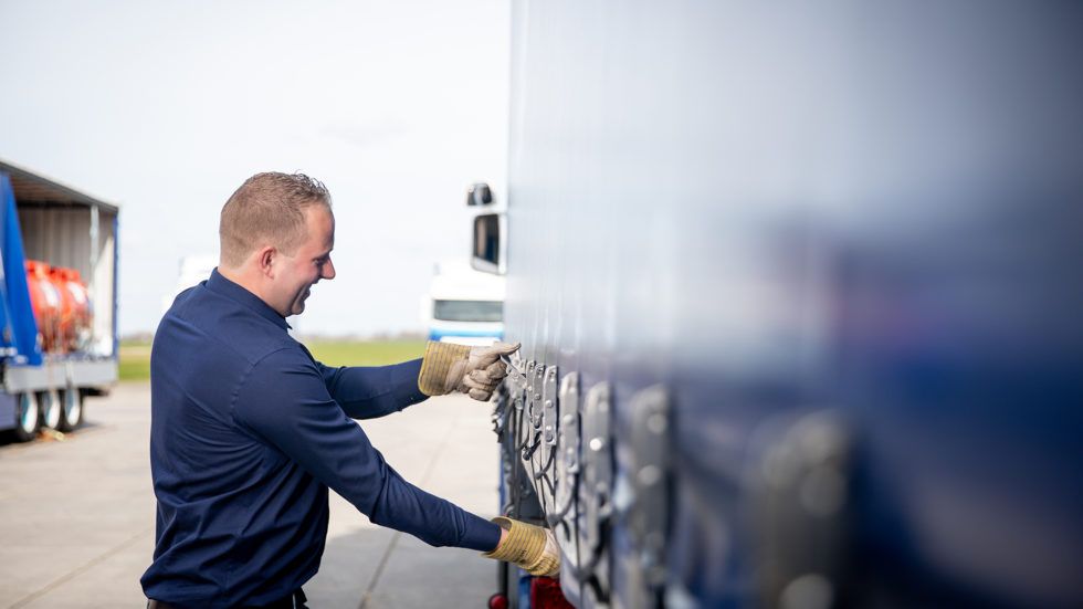 LOGISTICS SERVICES - Ruud Borst